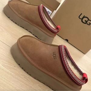 UGG | Shoes | Chestnut Color Ugg Tazz Platform Slippers | Poshmark